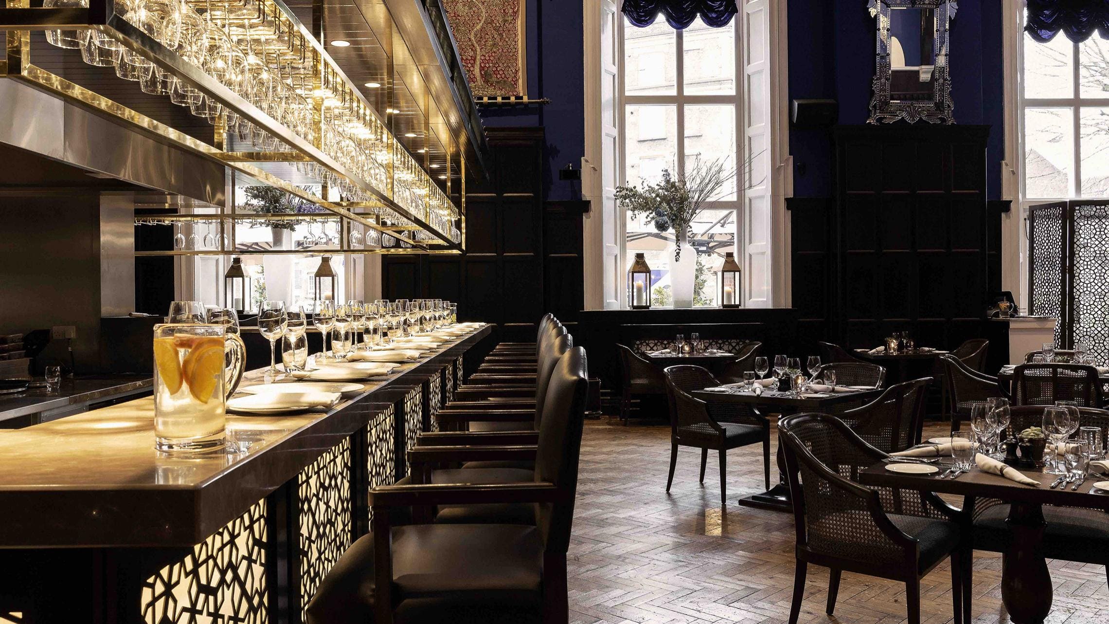 There is a dedicated naan bread & wine bar in London – Luxury London