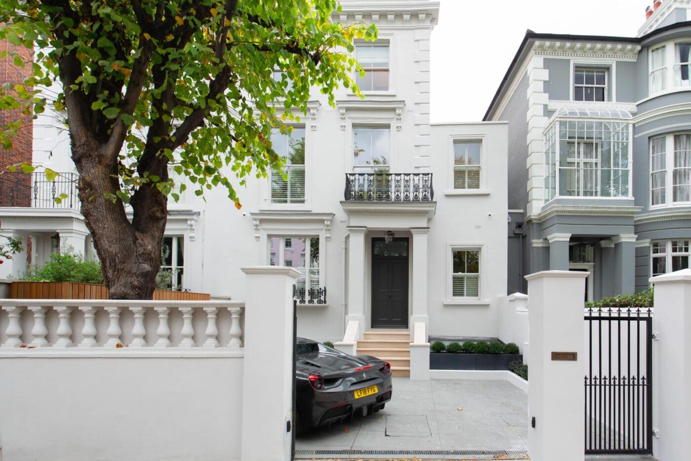 Property of the week: a Notting Hill townhouse with amodern minimalist ...