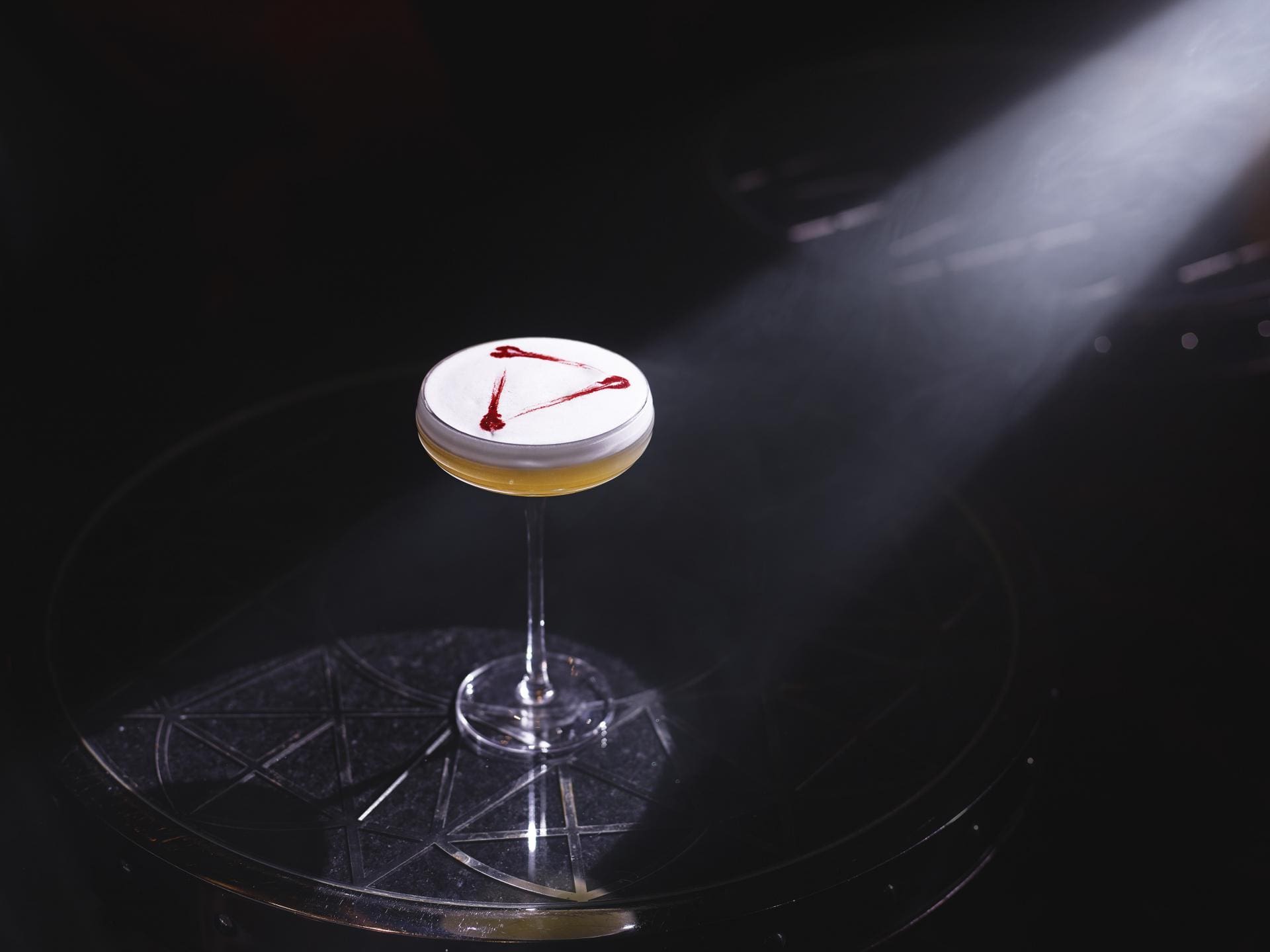The Savoy's 'Love Triangle' Cocktail – Luxury London