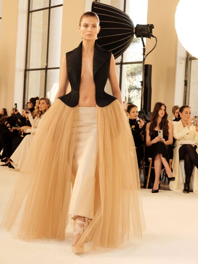 A major Schiaparelli exhibition is coming to the V&A